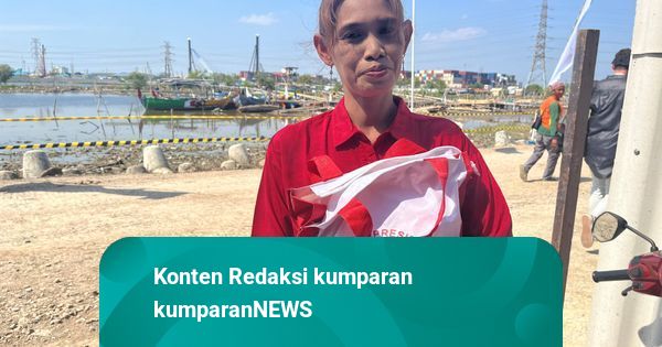 Jokowi Tinjau Proyek Tanggul Laut Tambaklorok Semarang, Bagikan Sembako ke Warga | kumparan.com